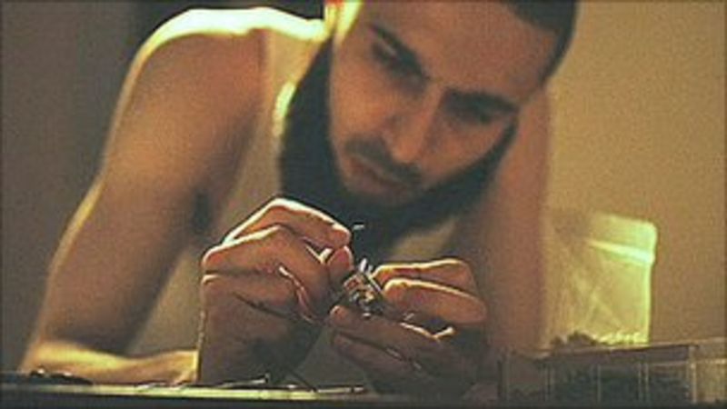 Andrew Ibrahim film aims to discourage extremism - BBC News