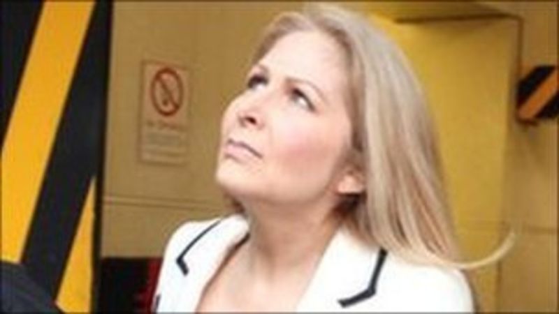 Murder charge mother Theresa Riggi weeps in court - BBC News