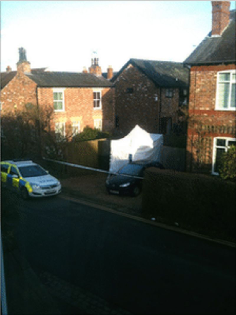 Wilmslow homes evacuated after explosion - BBC News