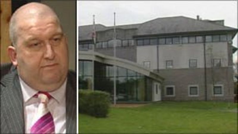 Minister 'minded' to postpone elections on Anglesey - BBC News