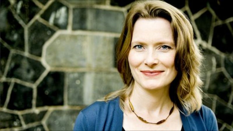 Jennifer Egan on time-twisting new novel - BBC News