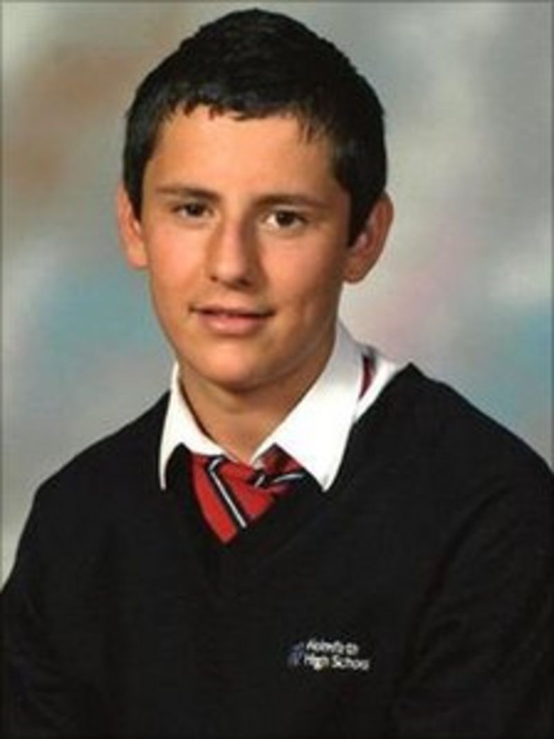 Huw Thatcher: Trust set up to remember Cardiff City fan - BBC News