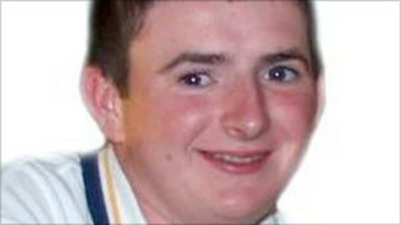 Christopher McKee: Meningitis probe over student death - BBC News