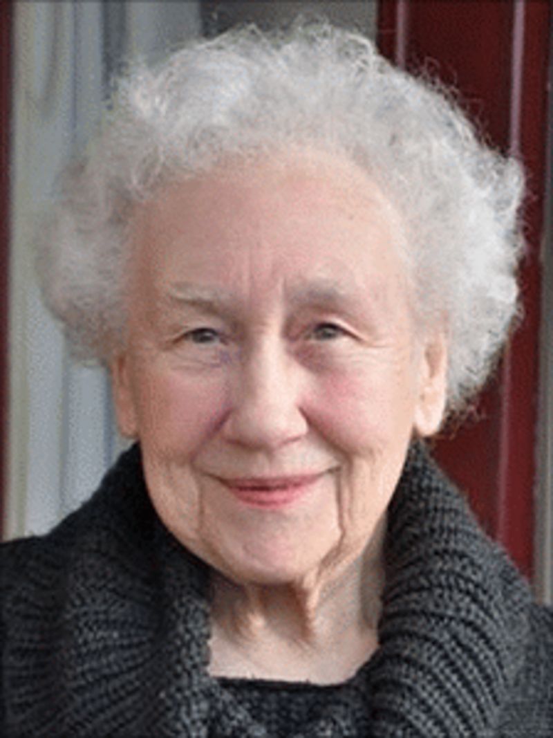Veteran poet Ruth Bidgood wins Roland Mathias Prize - BBC News
