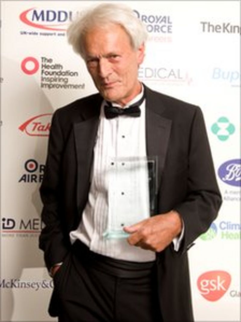 Sir Richard Peto wins award for smoking threat research - BBC News