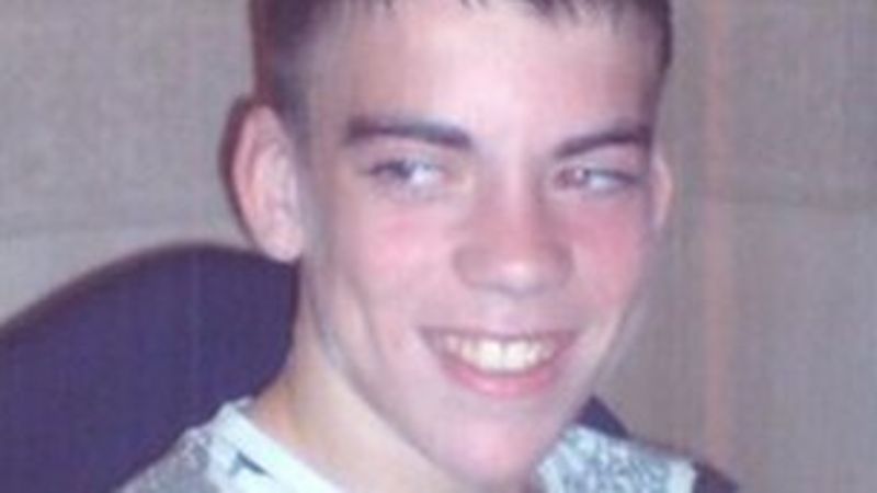 Teenagers guilty of killing Christopher Knox in Greenock - BBC News