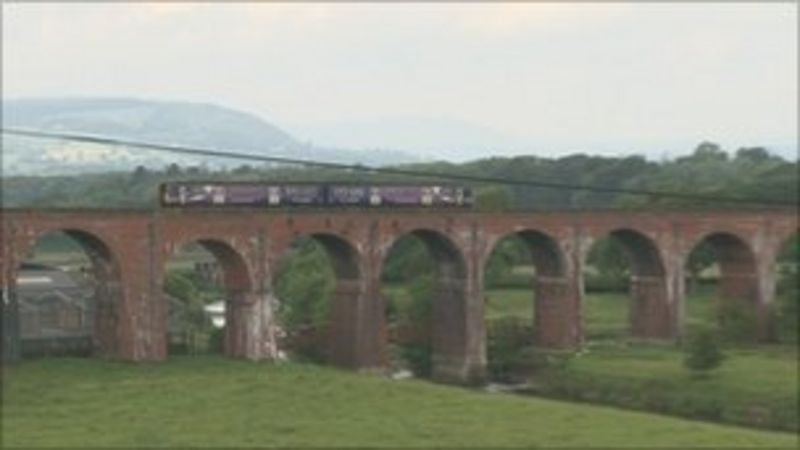 Sinking arch Clitheroe viaduct repair plan - BBC News