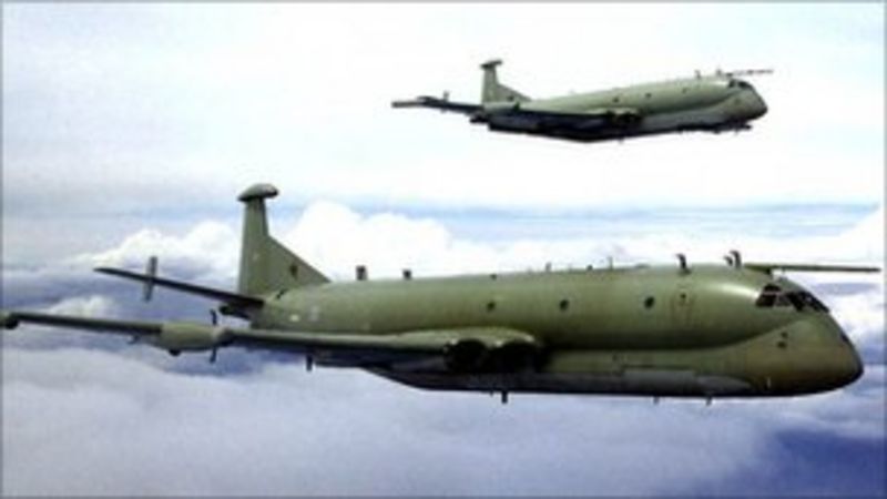 Nimrod R1 aircraft in final flight for RAF - BBC News