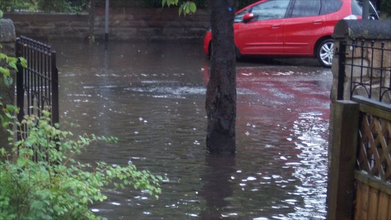 In Pictures: Edinburgh Flooding - BBC News