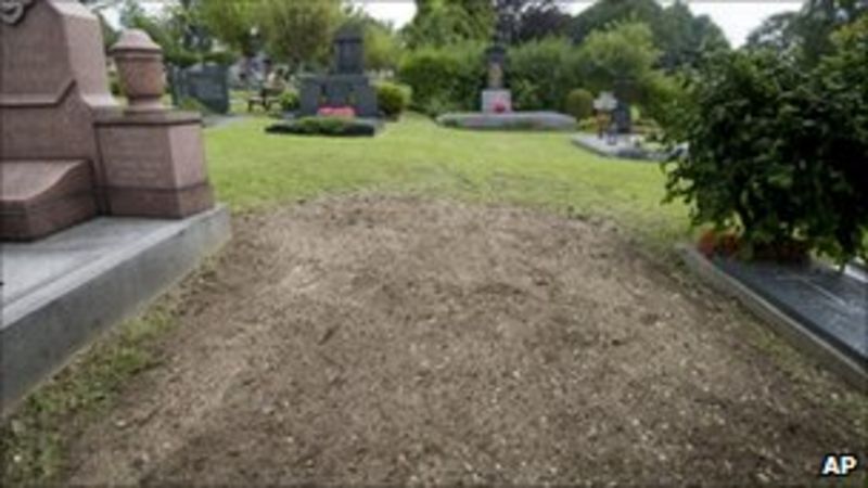 The enduring myth of Rudolf Hess - BBC News