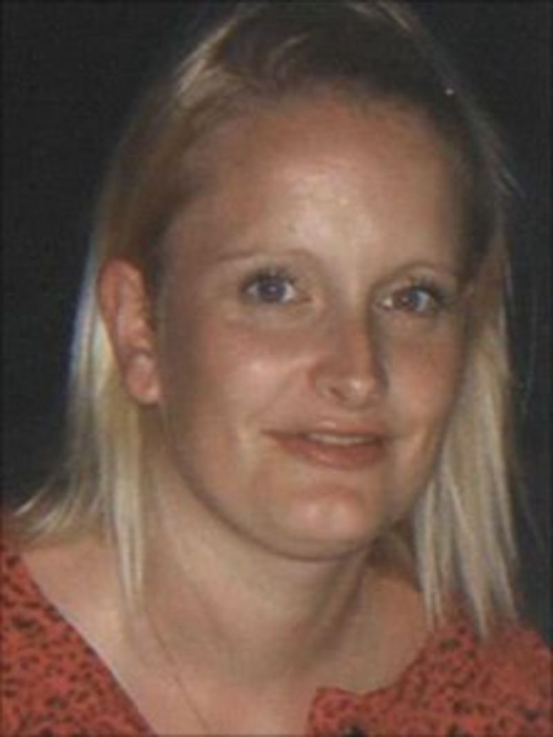 Solicitor Richard Davies Jones guilty of wife's murder - BBC News