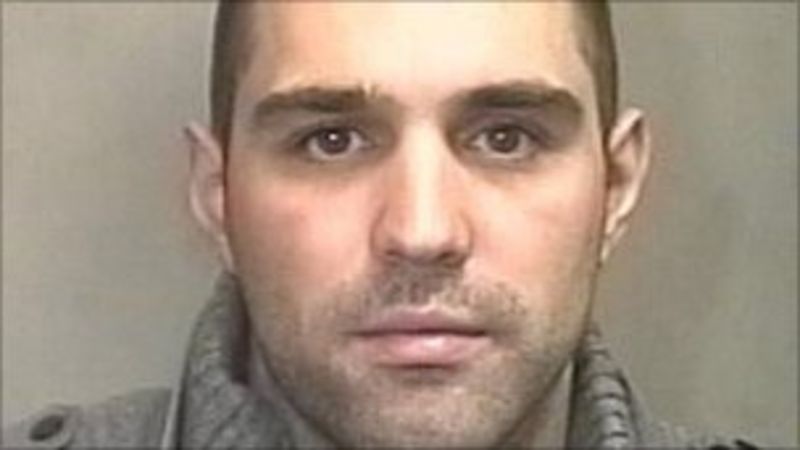 Leeds paedophile Daniel Taylor had 300,000 pictures - BBC News