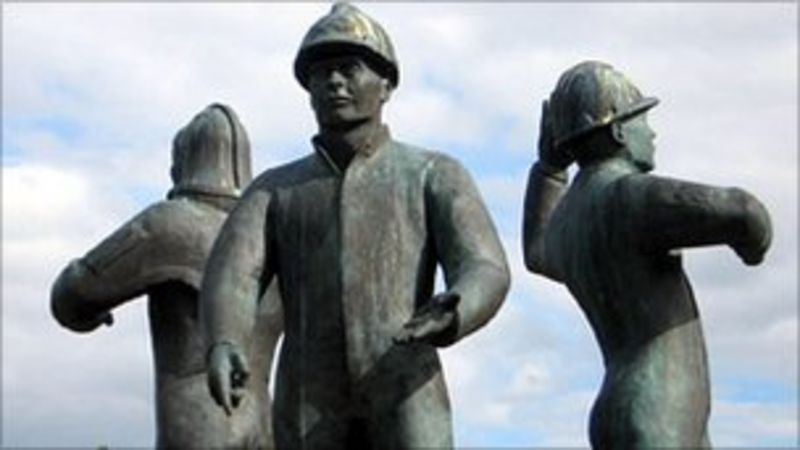Piper Alpha disaster memorial gardens £1m campaign launched - BBC News