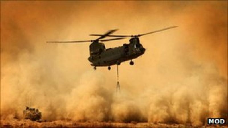 British Chinook makes emergency landing in US - BBC News