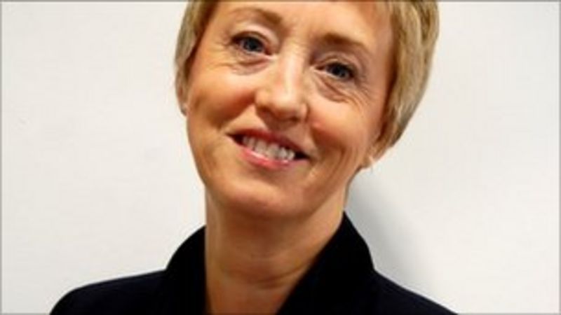 Pam Liversidge is Sheffield's first woman Master Cutler - BBC News