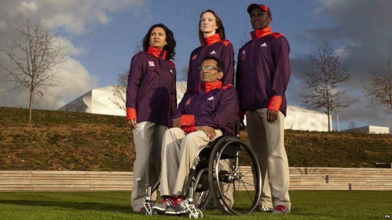 Pictures: 2012 Olympic volunteer uniforms revealed! - BBC Newsround