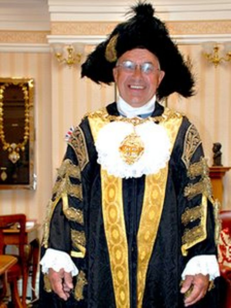 Lord Mayor role under review in Stoke-on-Trent - BBC News