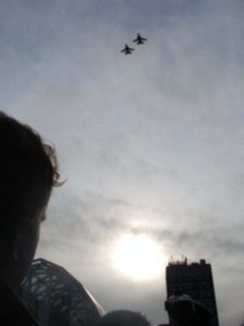 Funeral for RAF Red Arrows pilot Flt Lt Sean Cunningham - BBC News