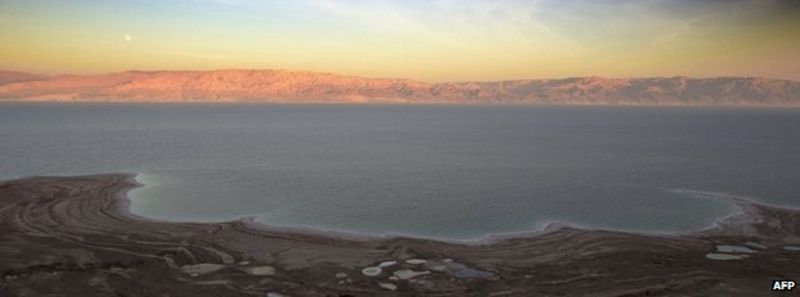 Mid-East governments sign Red Sea-to-Dead Sea water deal - BBC News