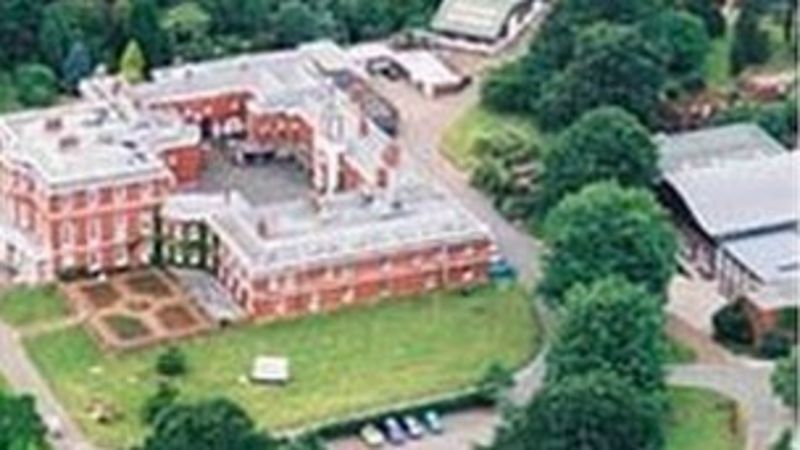 Bicton College in Devon unveils military academy plan - BBC News