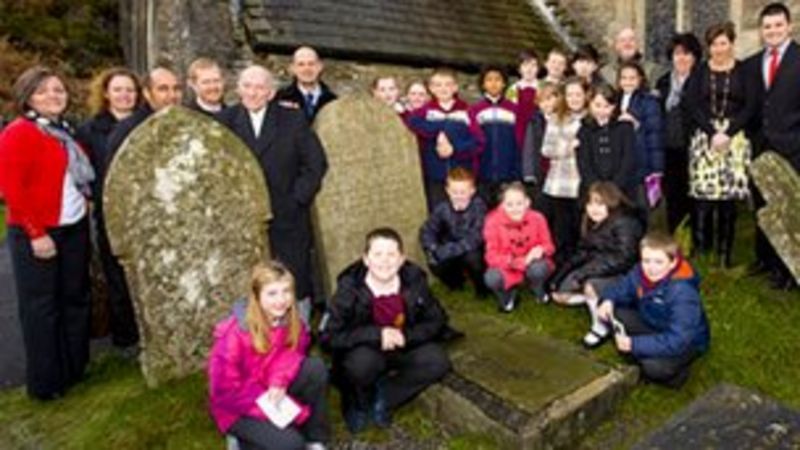 'Big Sing' hope at Nos Galan races in Mountain Ash - BBC News