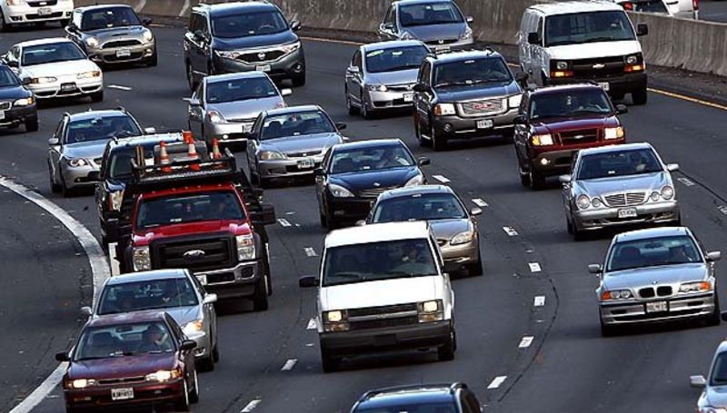 Traffic jam: Wider wifi highways may end data gridlock - BBC News