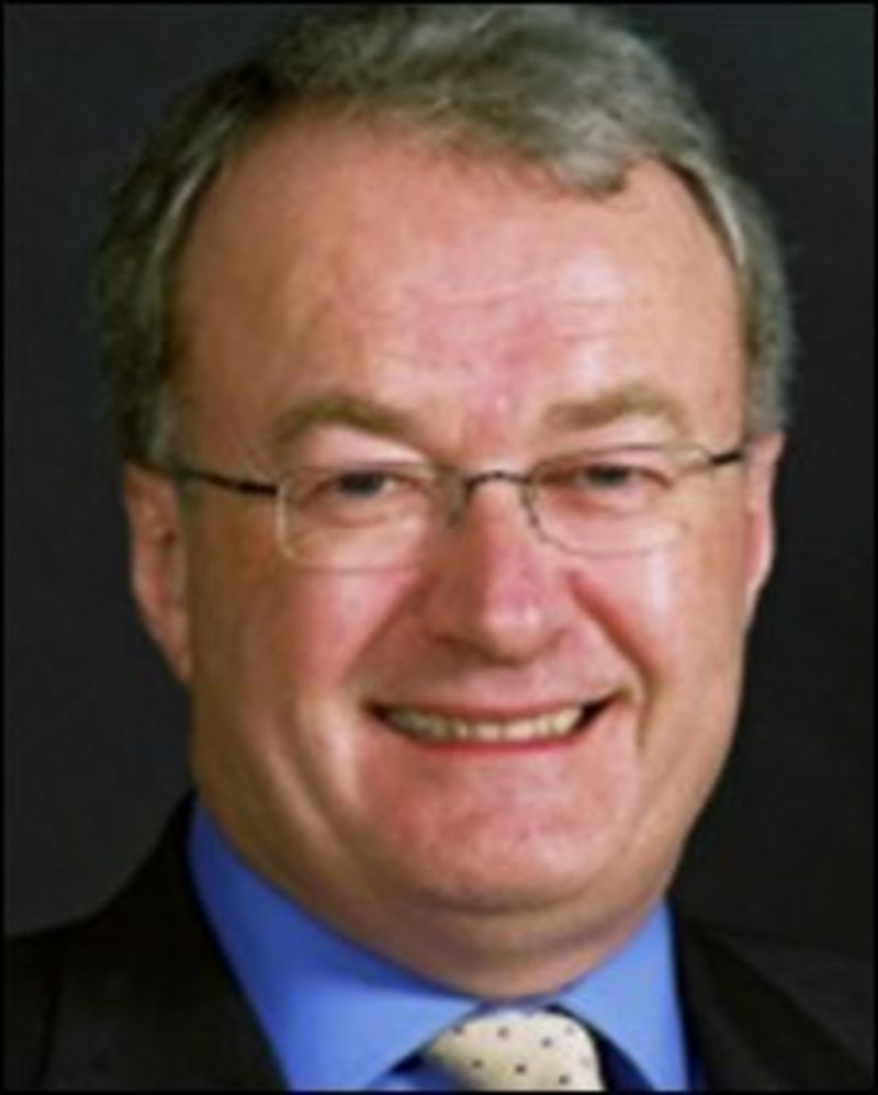Westminster Council's leader Colin Barrow steps down - BBC News