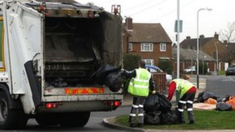 Weekly bin collection scheme offers councils £250m - BBC News