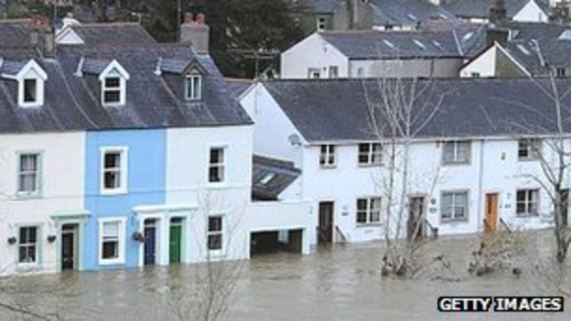 Cockermouth flood defence plan approved - BBC News