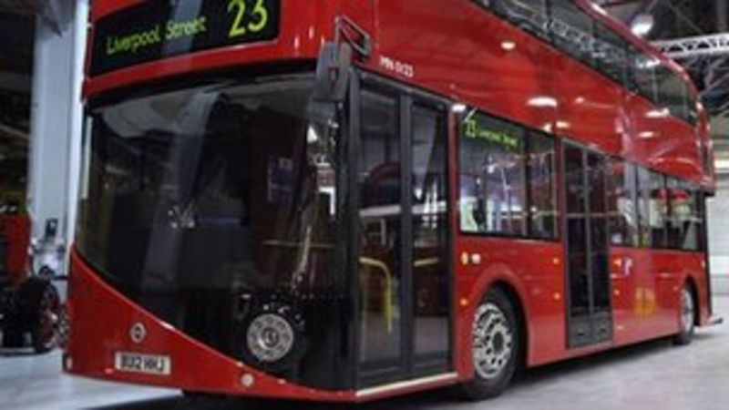 New London buses designed like Routemasters delayed - BBC News