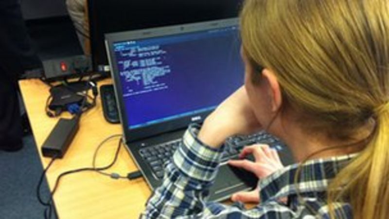 Malvern 'dirty lab' to tackle cyber crime - BBC News