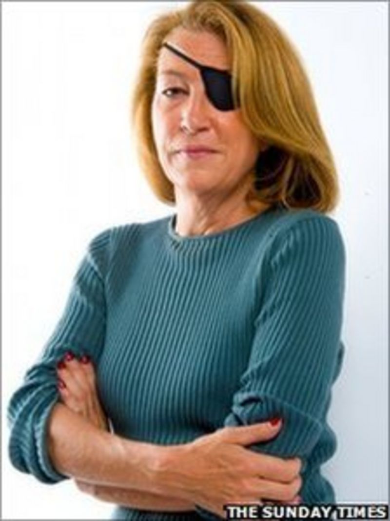 Tributes paid to Sunday Times reporter Marie Colvin - BBC News