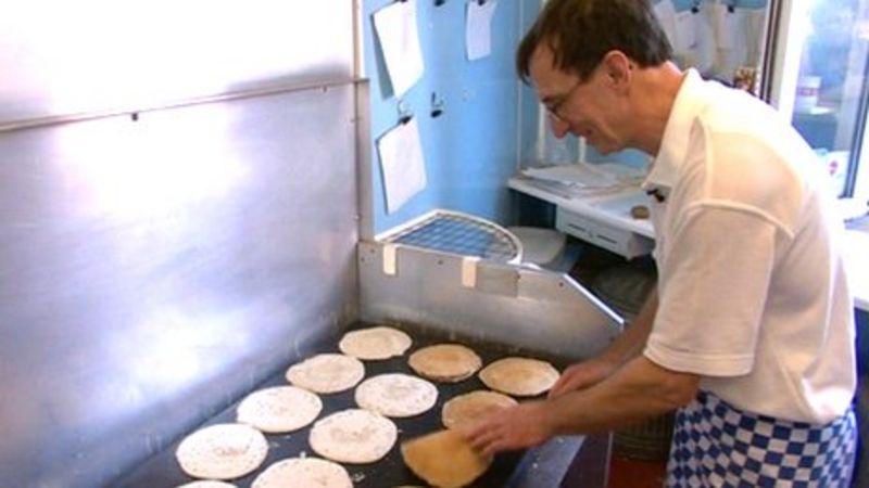 Staffordshire dish lobby celebrated in Stoke-on-Trent - BBC News