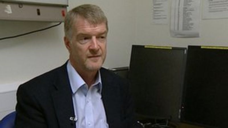 Heart screenings call by Bristol cardiologist - BBC News