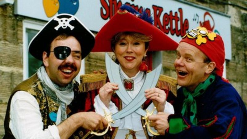 Five reasons the Kettle is still Singing after 30 years - BBC News