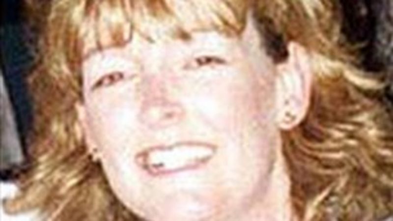 Arlene Fraser case: A wave - then a 14-year mystery - BBC News