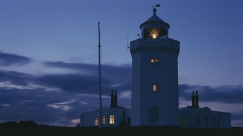 South Foreland Lighthouse is 'brightest' Jubilee Beacon - BBC News