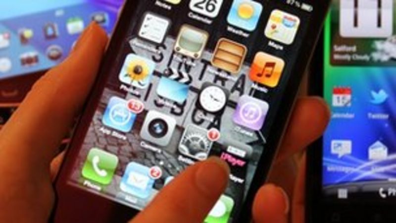 Texting at night 'disrupts children's sleep and memory' - BBC News