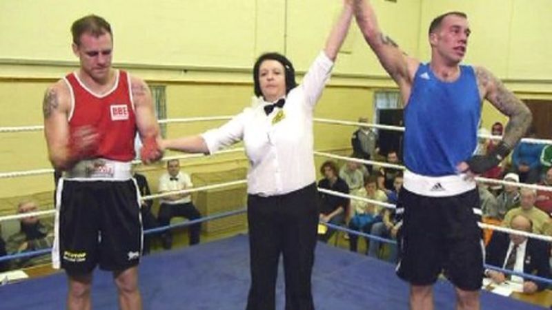 Female boxing ref first for Wales - BBC News