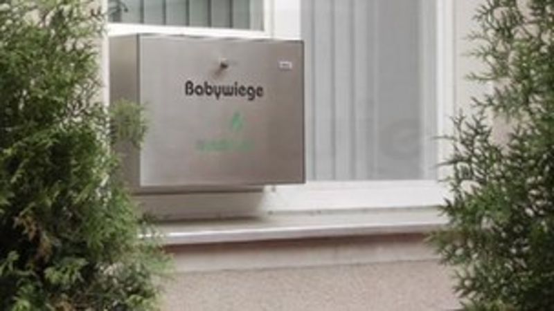 The 'baby box' returns to Europe - BBC News