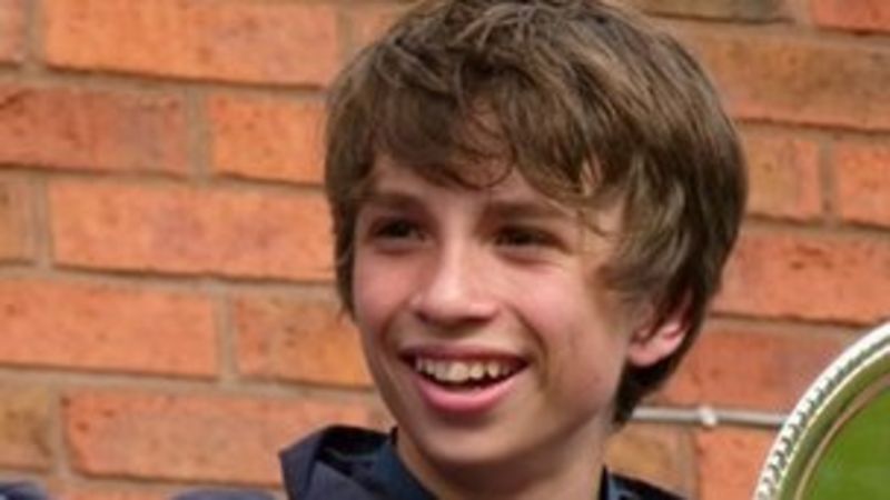 Charlie Hutton's propeller death accidental - BBC News