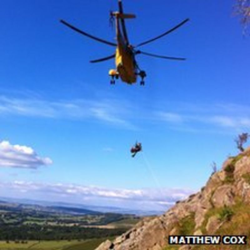 Paraglider crashes in Lake District - BBC News