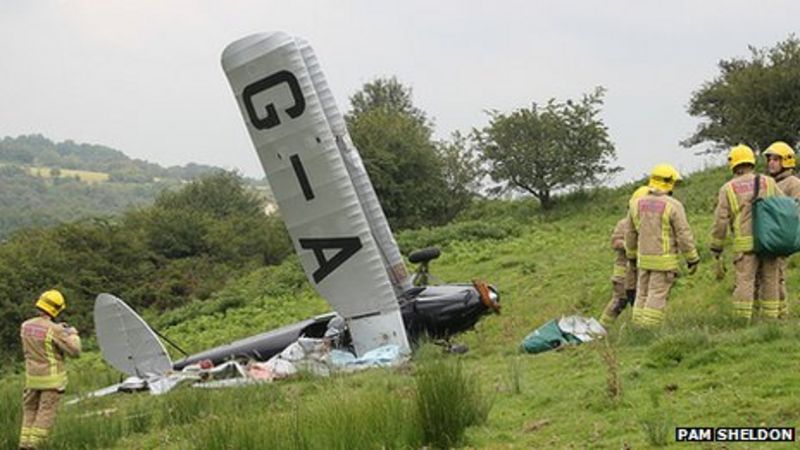 Tiger Moth crash: Woman sees plane hit ground in Eryrys - BBC News