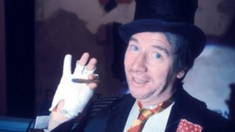 Max Bygraves: Your memories - BBC News
