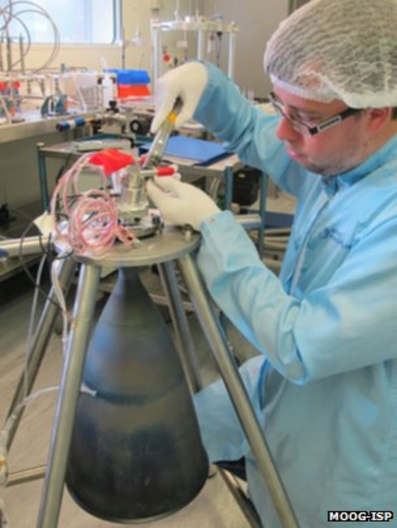 Juno Jupiter probe gets British boost - BBC News