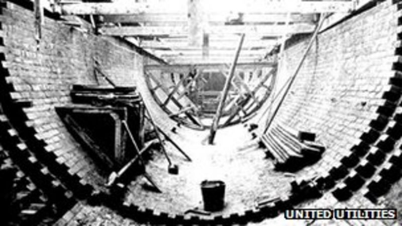 Photos of Manchester's WWI 'unsung hero' tunnellers found - BBC News