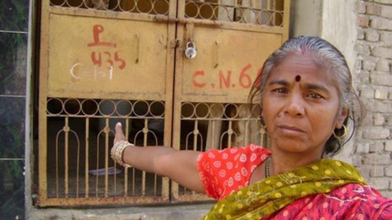 Death penalty for family members in India 'honour killing' - BBC News