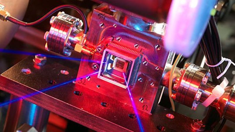 Invention of blue LEDs wins physics Nobel - BBC News