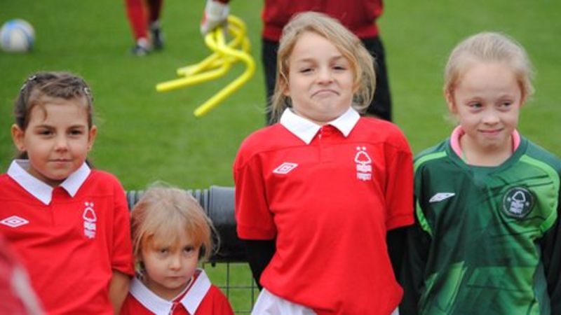 Nottingham Forest Ladies: The reality of women's football - BBC News