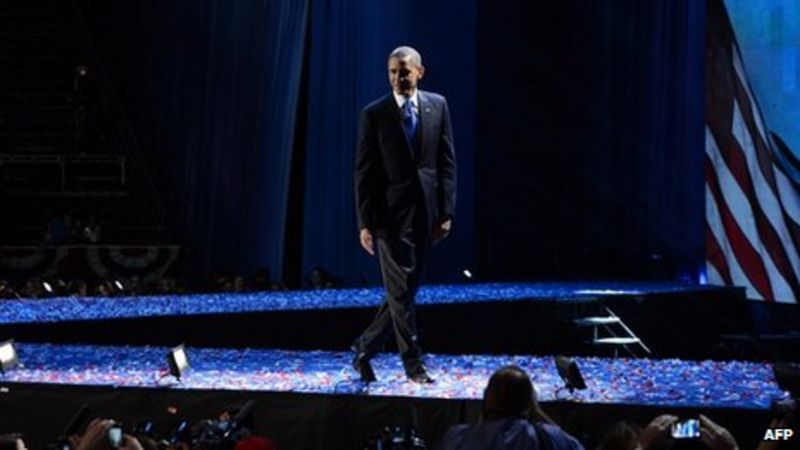 Crowd 'go wild' at Obama victory rally - BBC News